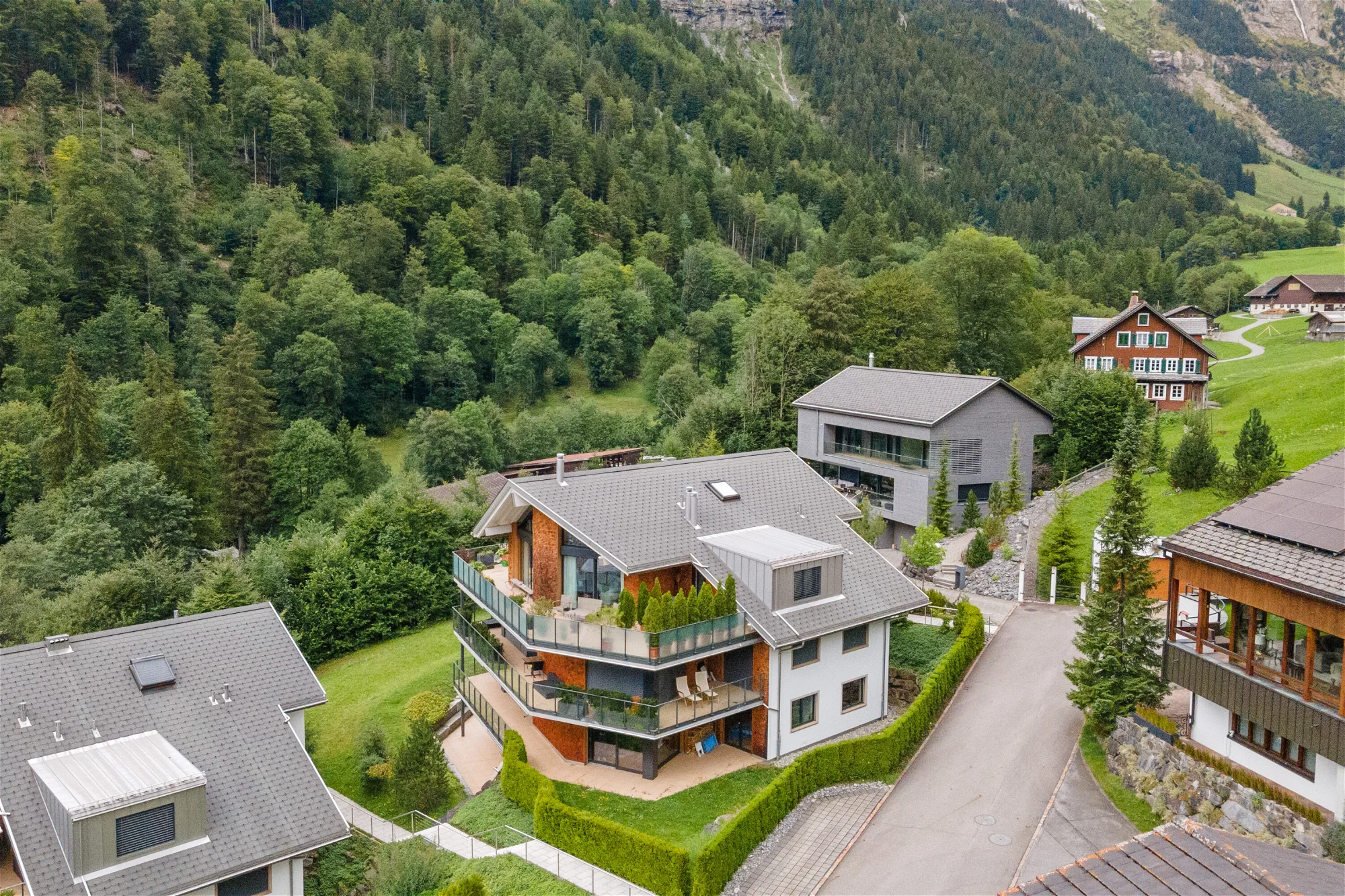 Luxury Alpine-Chic Real Estate | EREN